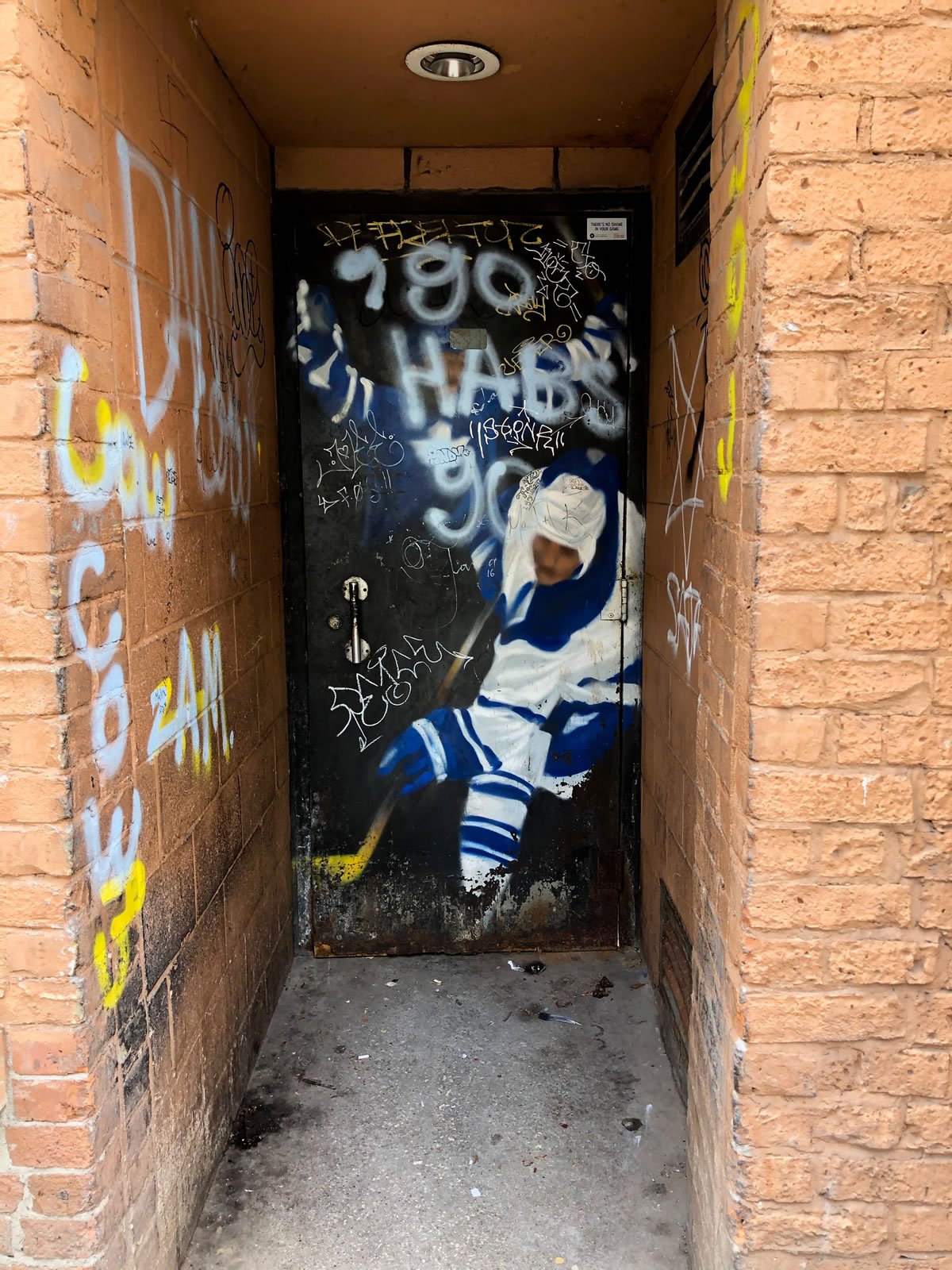 Toronto Graffiti Street Art | Mid March Downtown Urban Exploration Finds
